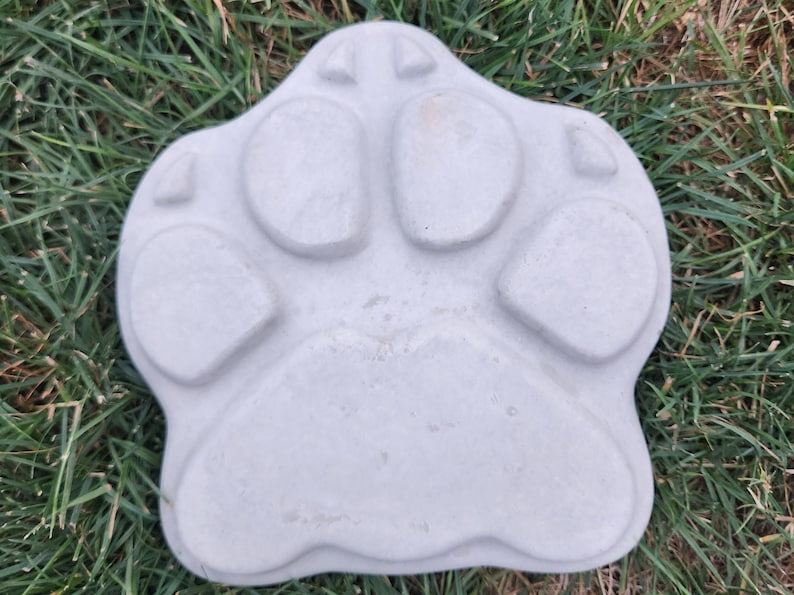 Paw Paver Small - Concrete Stepping Stone - Etsy