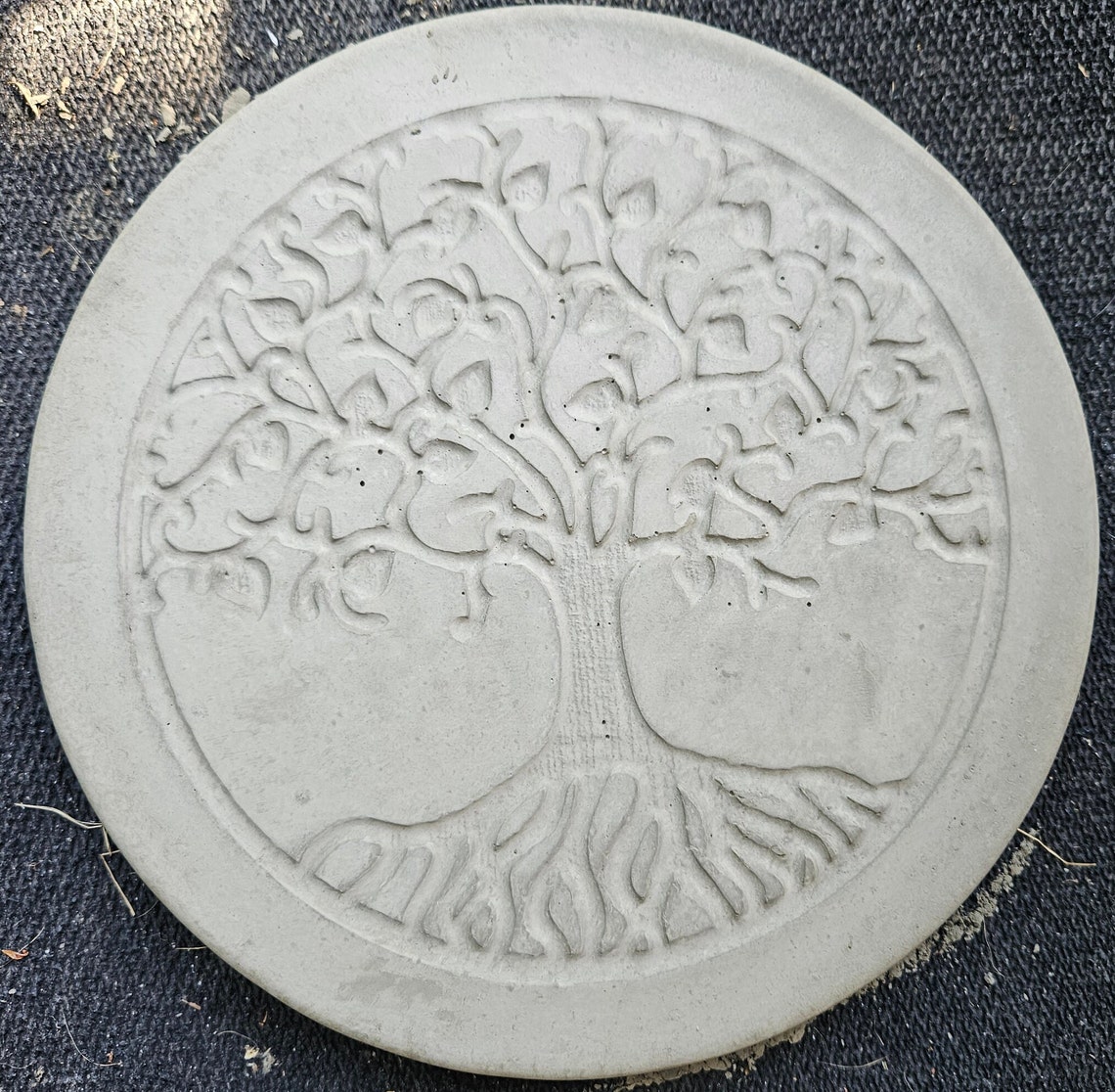 Stepping Stone - Tree of Life - Plain - 10" Round - Concrete Paver ...