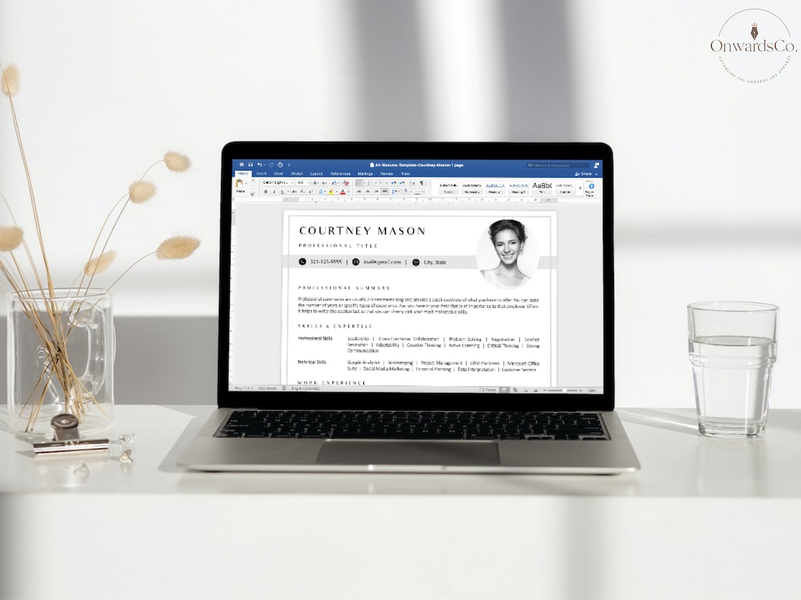 Modèle de CV avec image et bordure de CV Microsoft Word de 2 pages ...