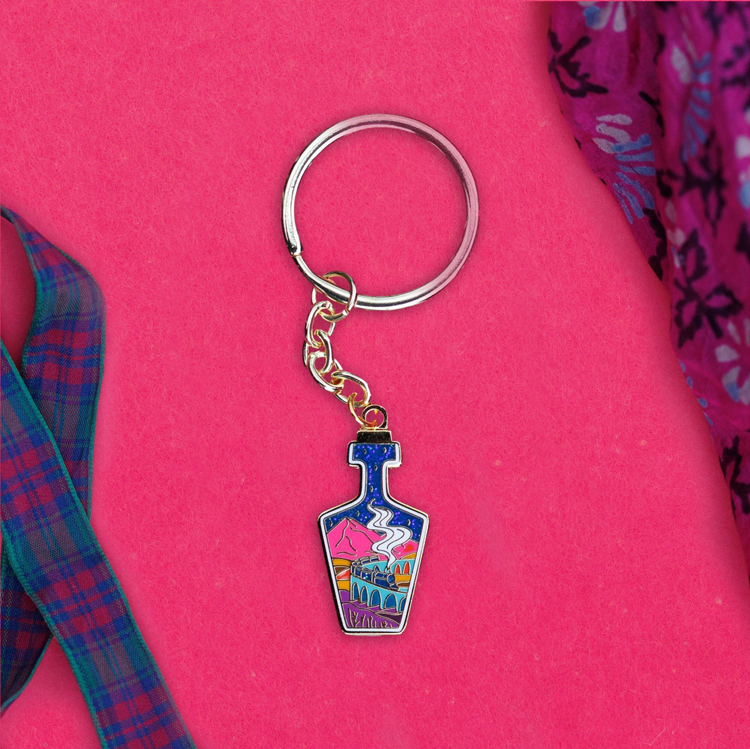 Highland Flying Scotsman Hard Enamel Glitter Keyring Simplistic Cute ...