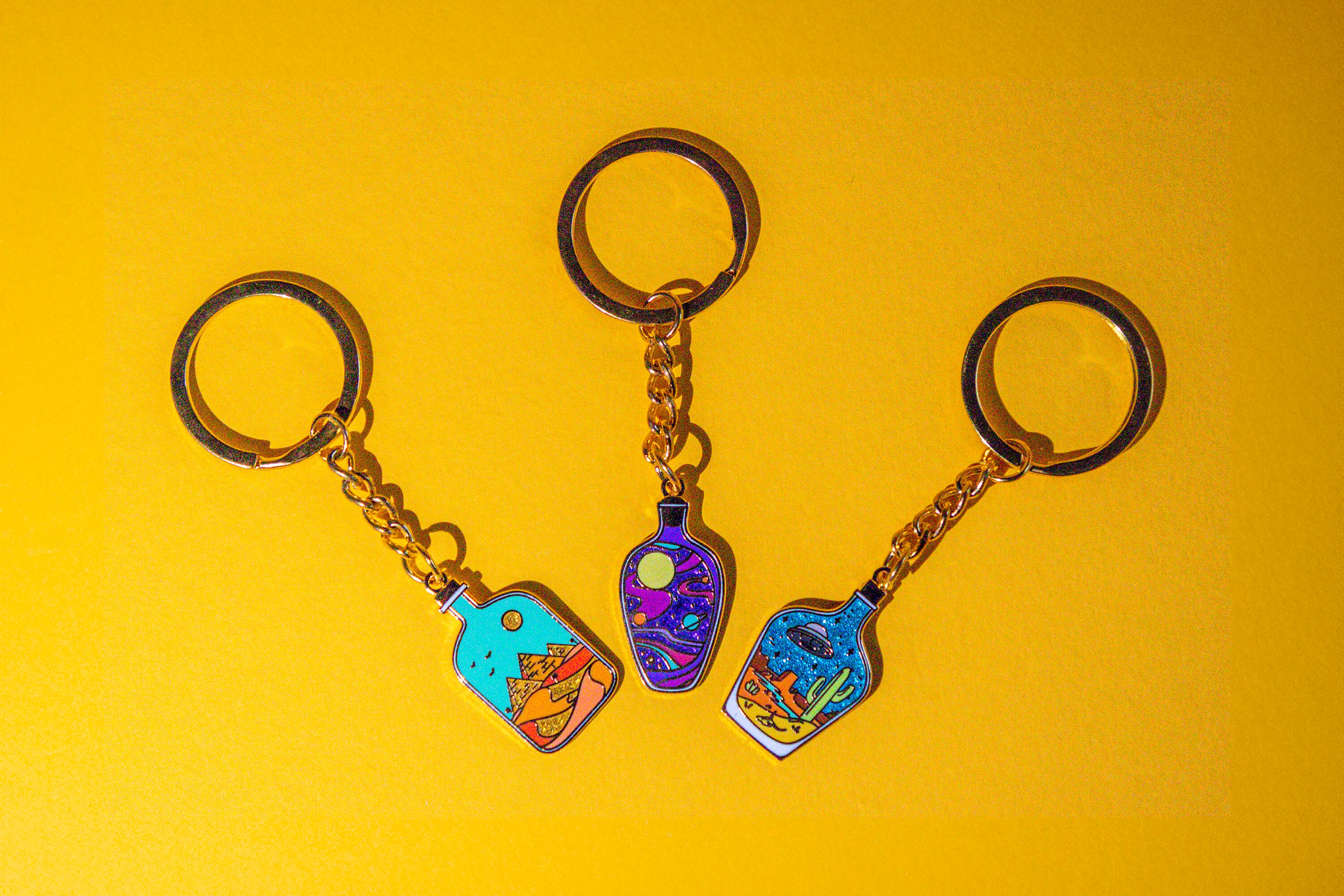 Pyramid Hard Enamel Glitter Keyring Simplistic Cute Fantasy ...