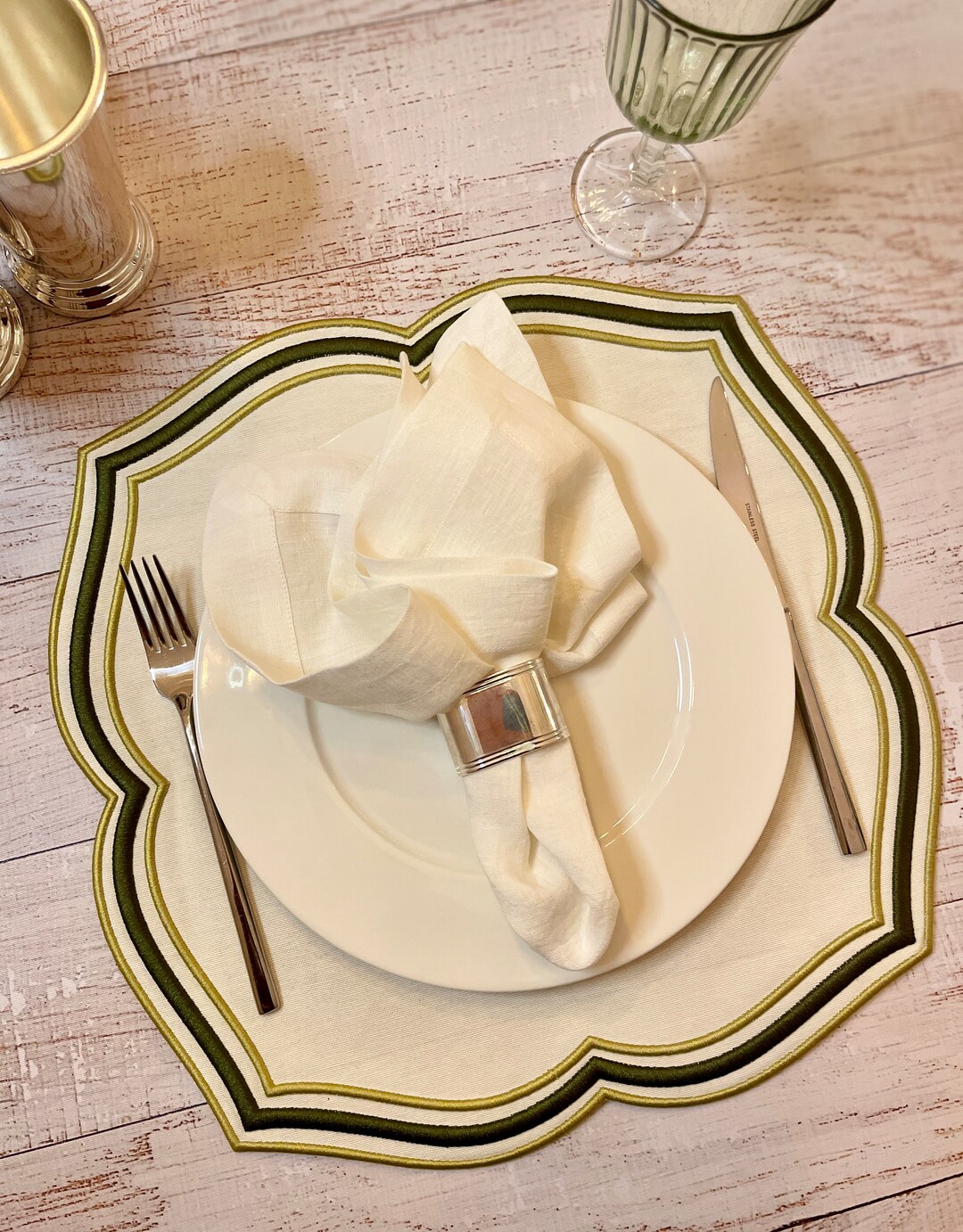 Luxury Placemat With Double Border, Scalloped Edge Table Mat ...