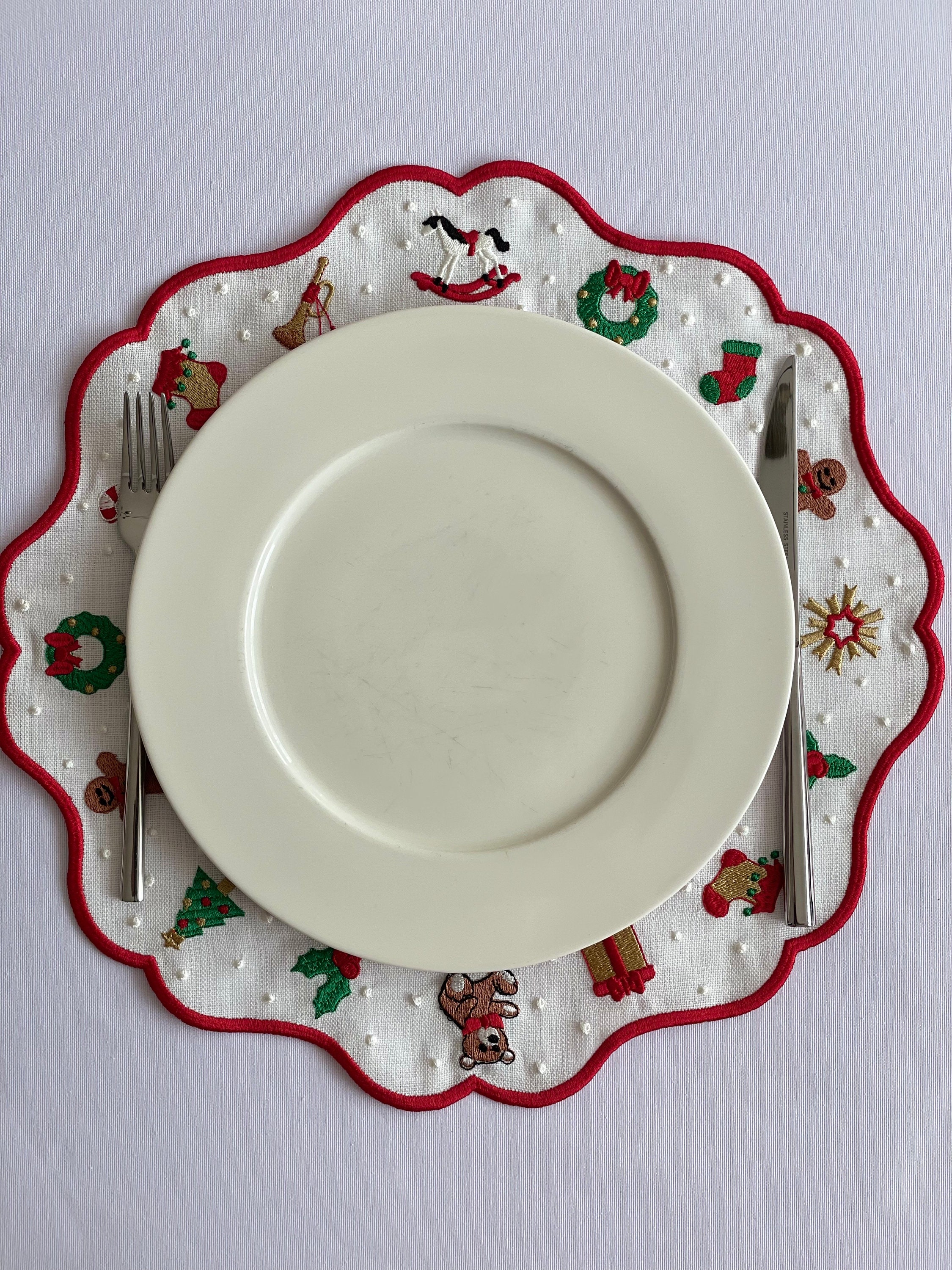 Christmas Table Decoration Linens, Christmas Dinner Table Linens ...