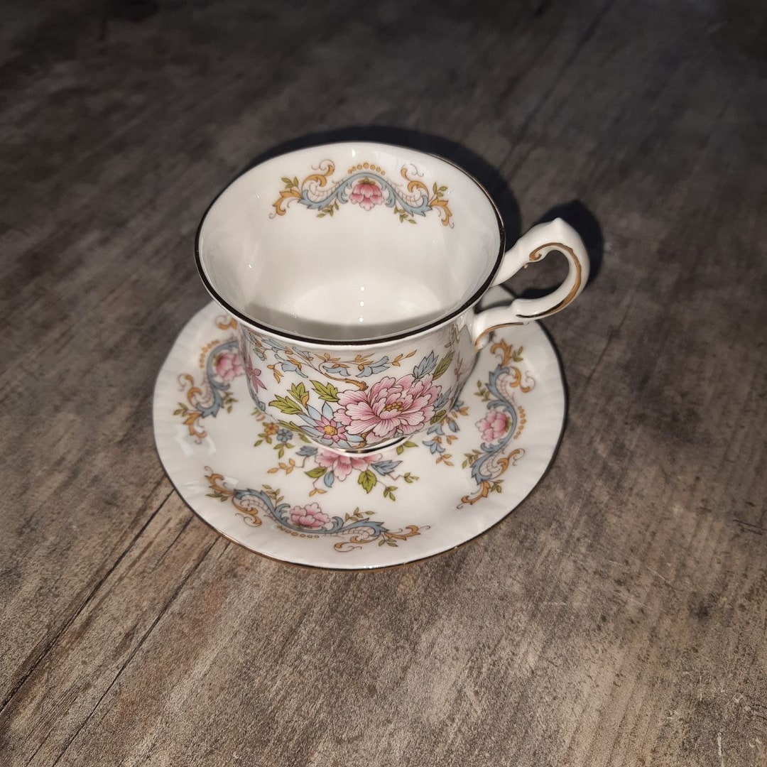 Vintage Royal Standard Porcelain Coffee Cup – Floral Pattern & Gold ...