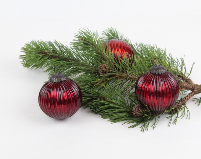 Vintage Red Mercury Glass Ornament – Ribbed Christmas Ball (europe ...