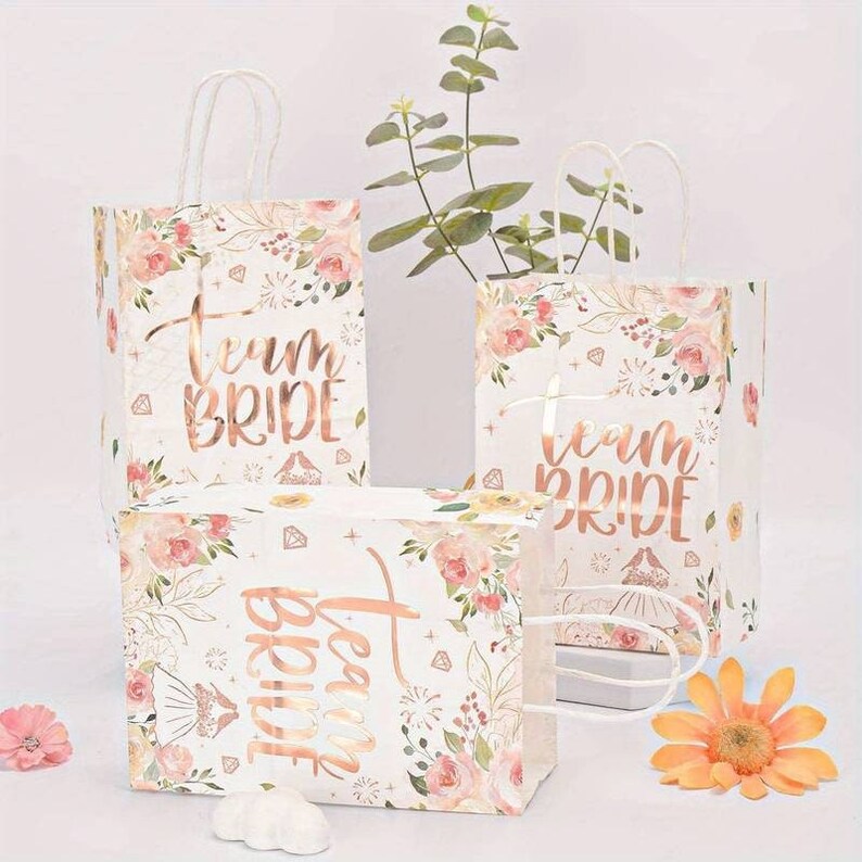 One Set of Team Bride Paper Party Bags With Handles, 5 Pieces Hen Party ...