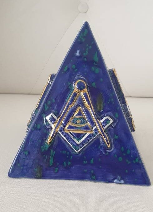 Masonic Pyramid Ceramic Symbol Seeing Eye, Miter & Compass. Freemasonry ...