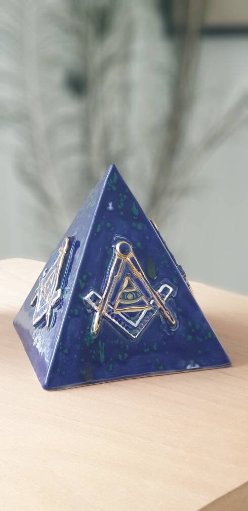 Masonic Pyramid Ceramic Symbol Seeing Eye, Miter & Compass. Freemasonry ...