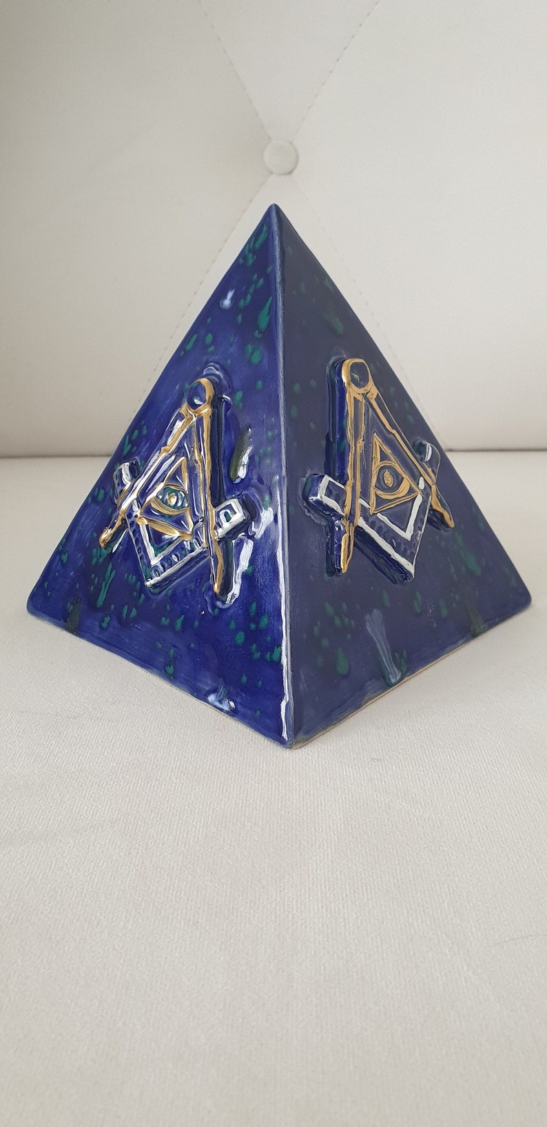 Masonic Pyramid Ceramic Symbol Seeing Eye, Miter & Compass. Freemasonry ...