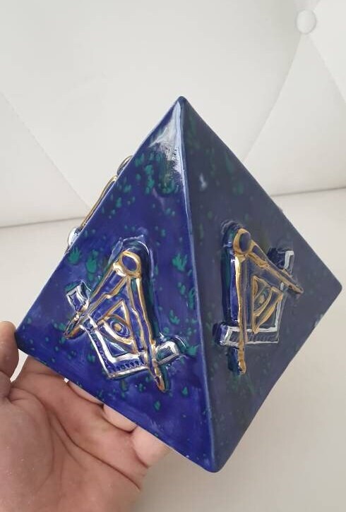 Masonic Pyramid Ceramic Symbol Seeing Eye, Miter & Compass. Freemasonry ...