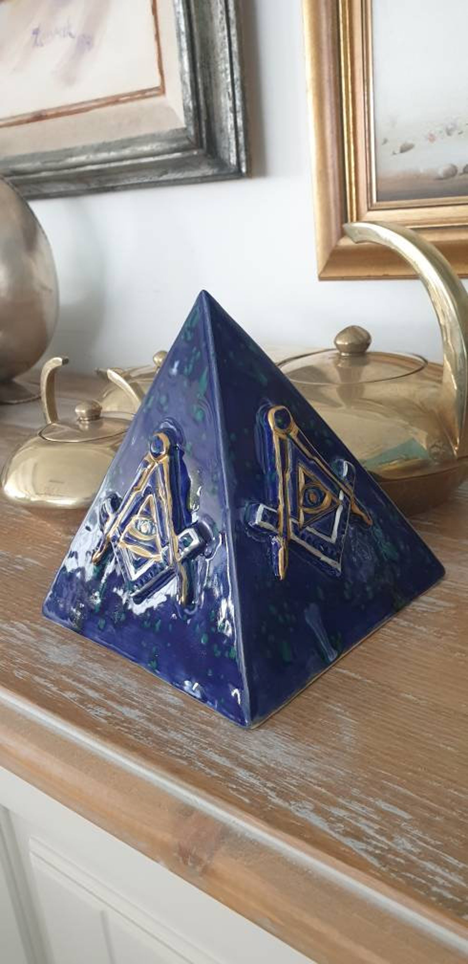 Masonic Pyramid Ceramic Symbol Seeing Eye, Miter & Compass. Freemasonry ...
