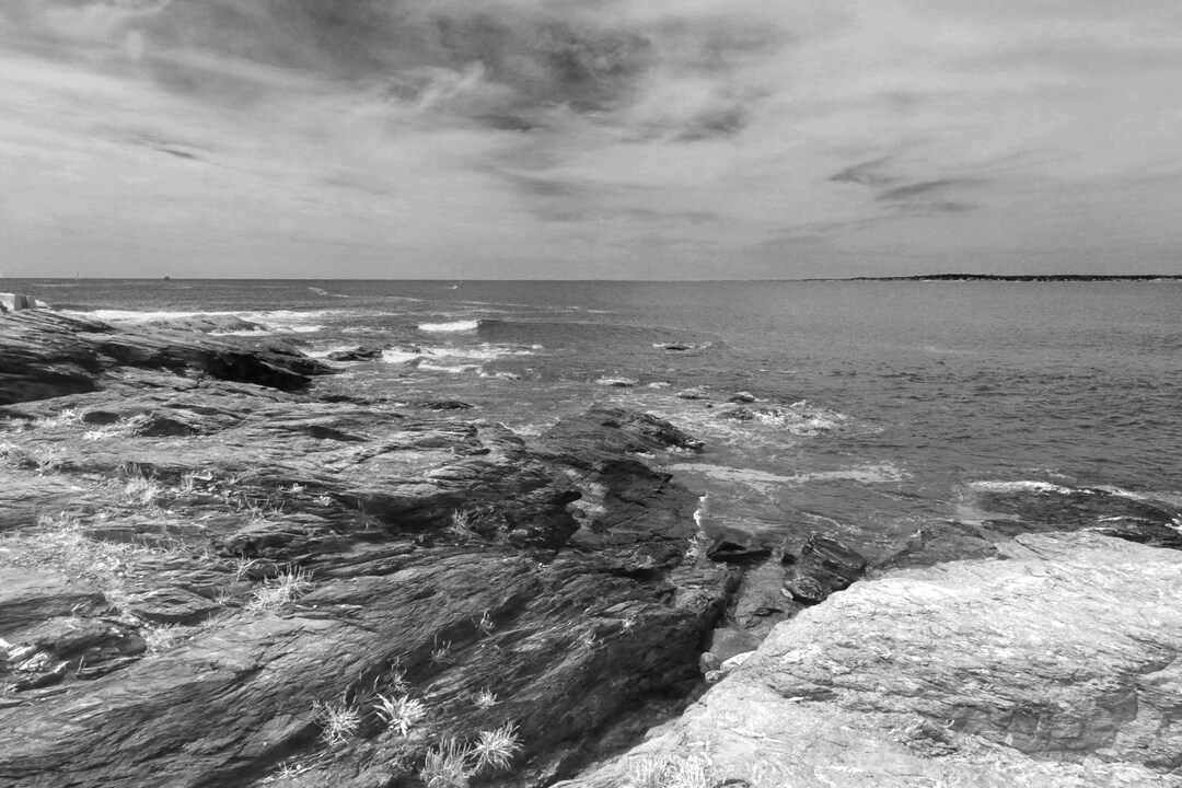 Rock Cliff, Ocean. Beaver Tail Lighthouse Park, Rhode Island - Etsy