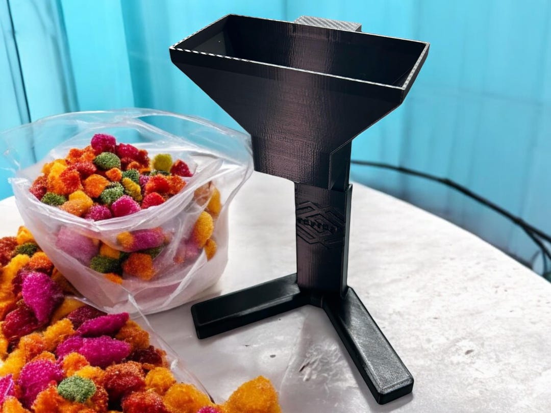 Adjustable Funnel Stand: Packaging Freeze-dried Candy & Treats 2 Sizes ...