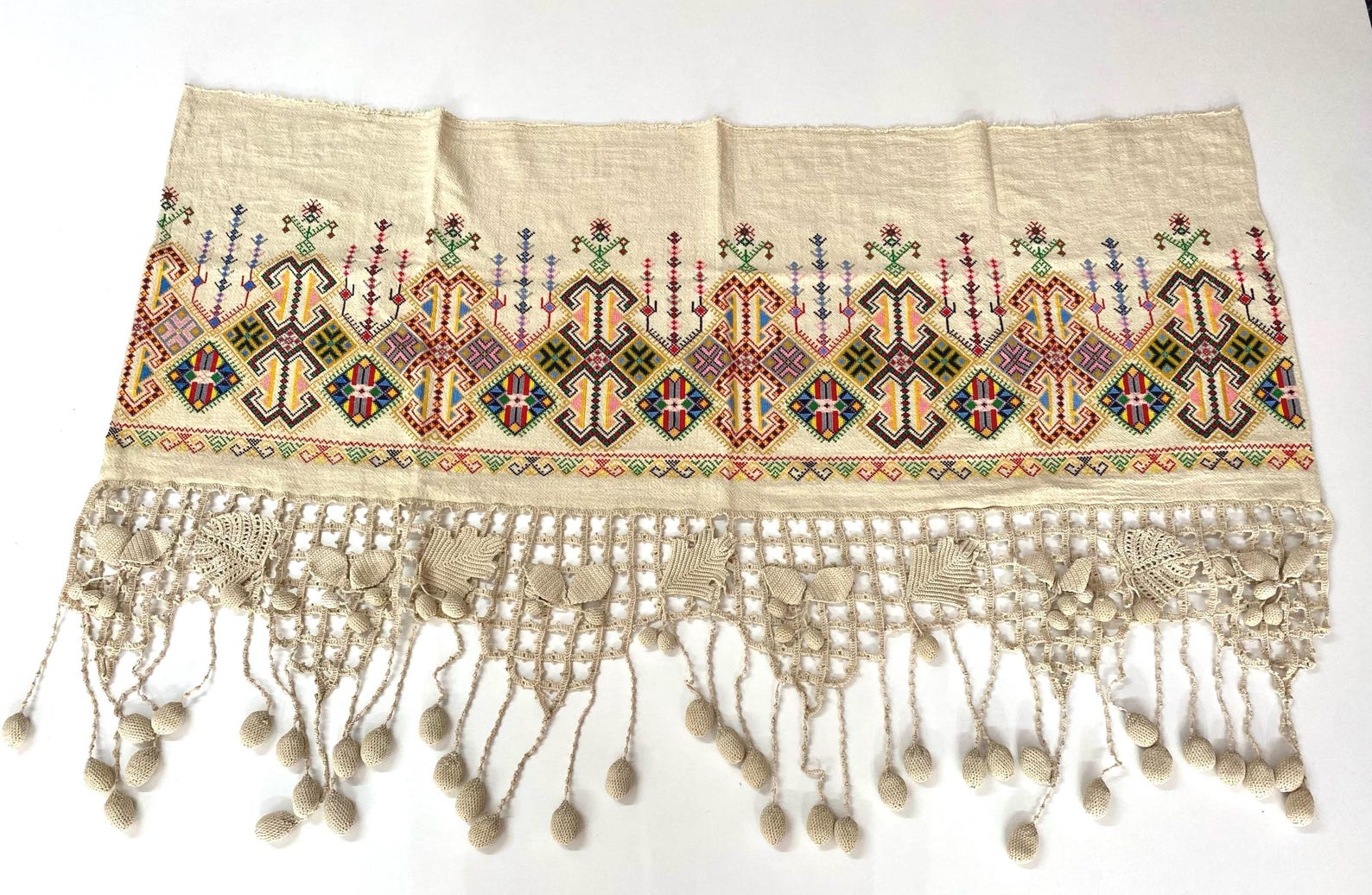 Cretan Embroidery Vintage, Handmade Folk Embroidered Table Runner ...