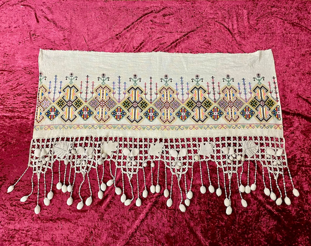 Cretan Embroidery Vintage, Handmade Folk Embroidered Table Runner ...