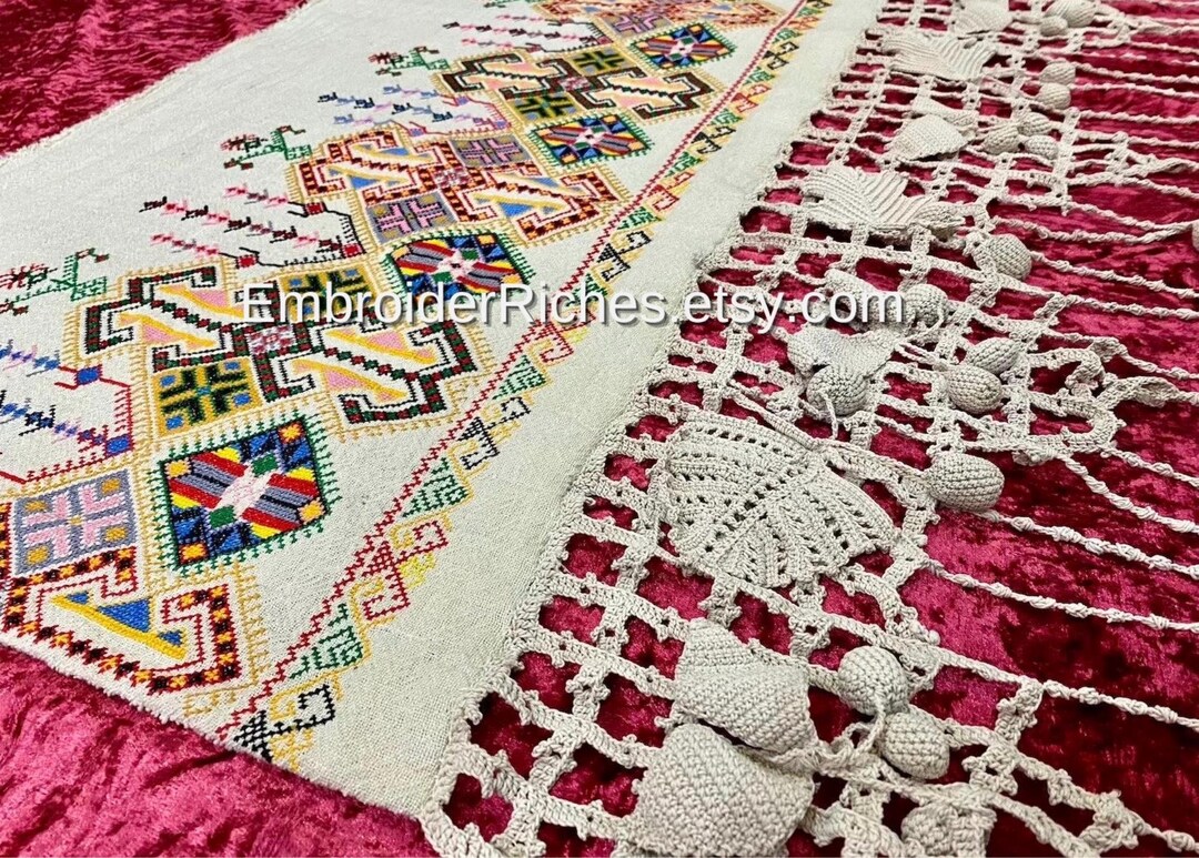 Cretan Embroidery Vintage, Handmade Folk Embroidered Table Runner ...