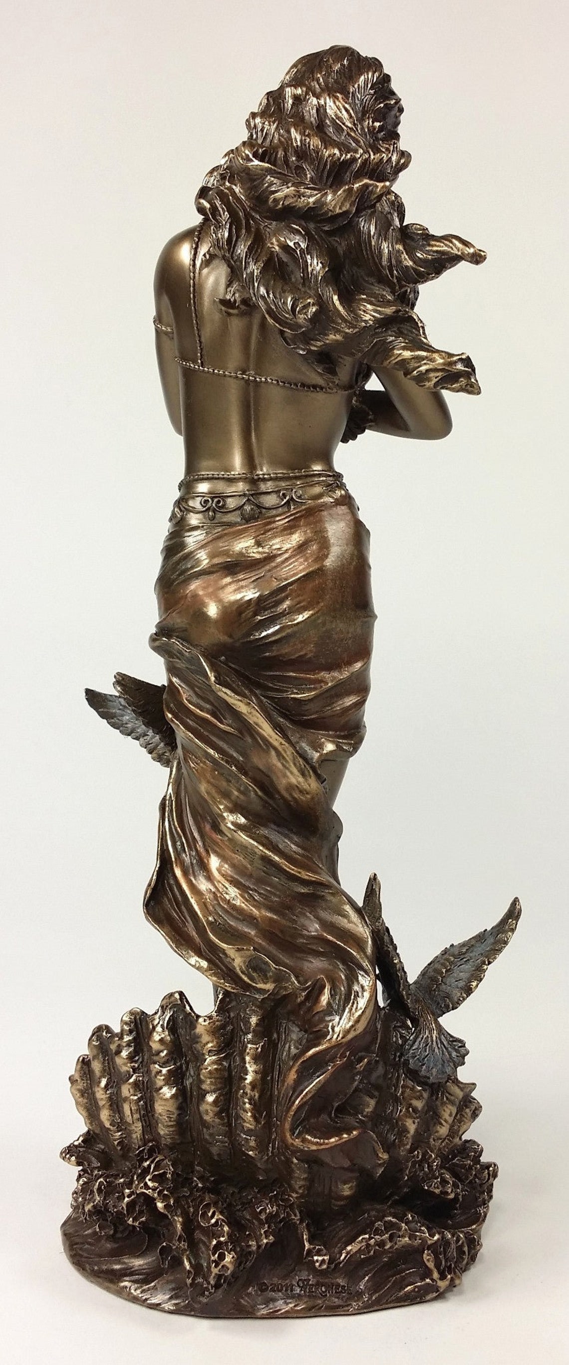 11 APHRODITE Greek Goddess of Love on Seashell W Doves - Etsy