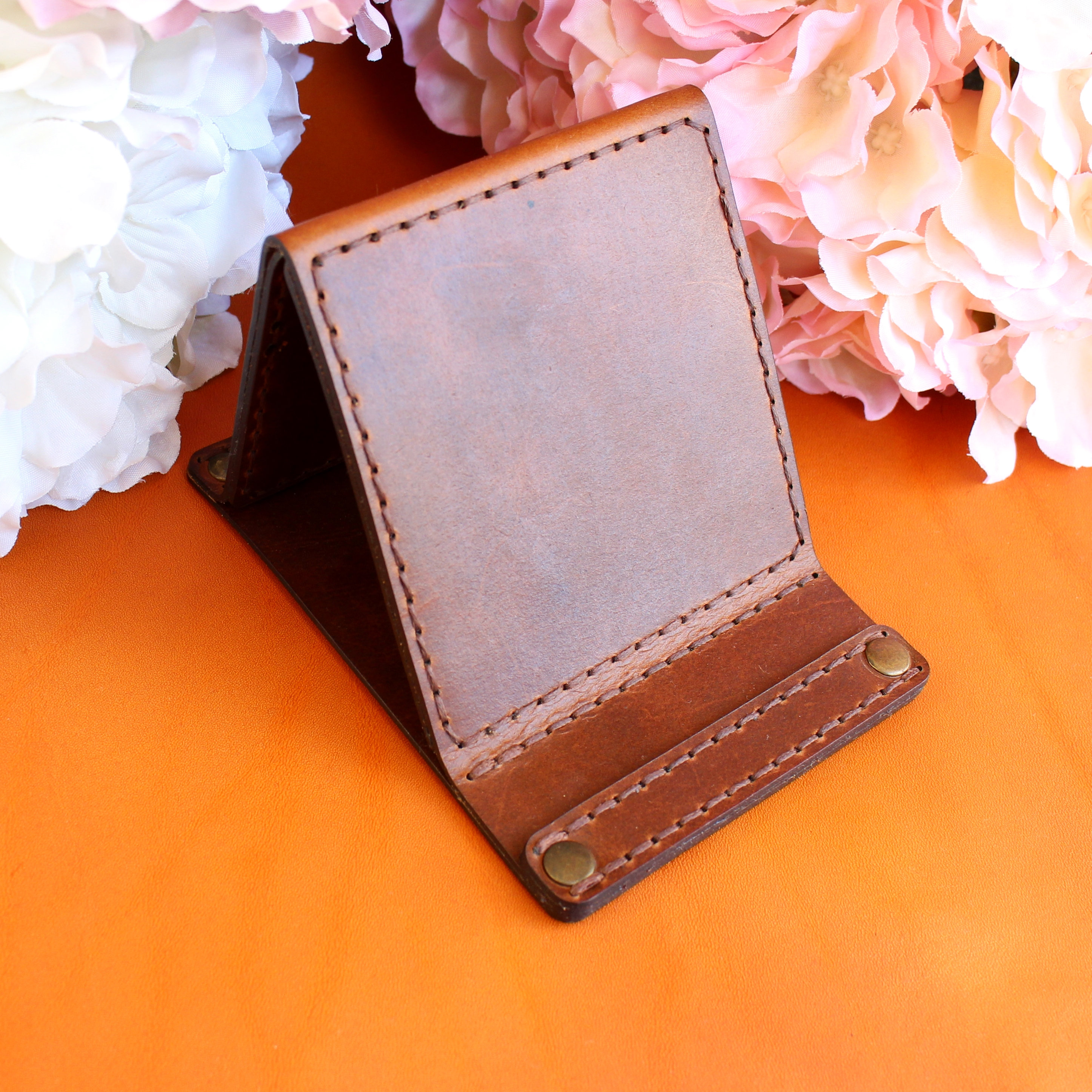 Leather Desktop Phone Stand / A4 and Us Letter Pdf / Svg / Dxf - Etsy