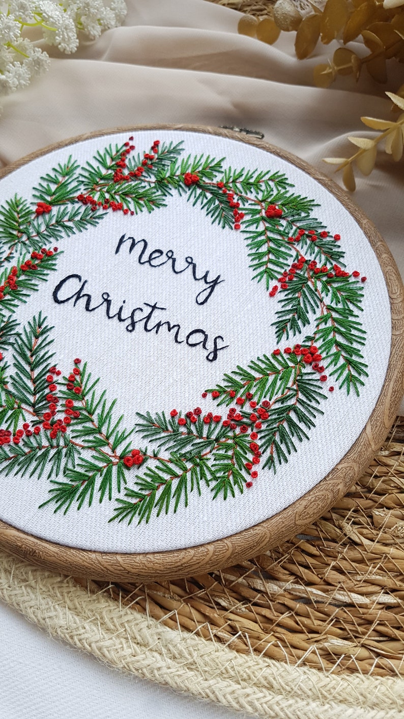 Christmas Wreath Embroidery Pattern Pdf and Stitch Guide - Etsy