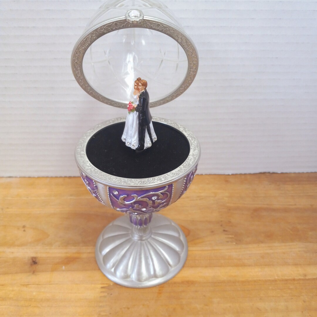 Vintage Musical Egg Bride and Groom, Faberge Egg Musical Box Bridal ...