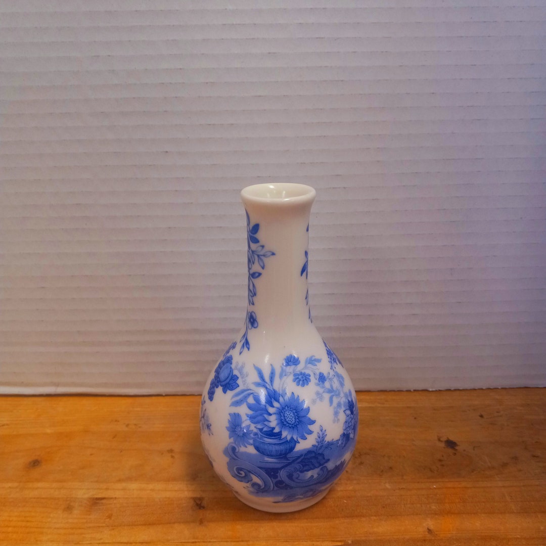 Spode Blue and White Bud Vase W/t Monumental Vase and Sunflowers, Spode ...