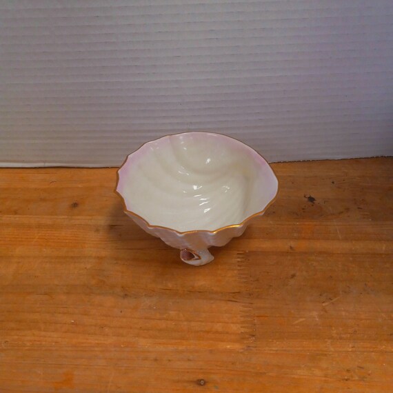 Belleek Retrospect Shell Sugar Bowl, Shell Jewelry Di… - Gem