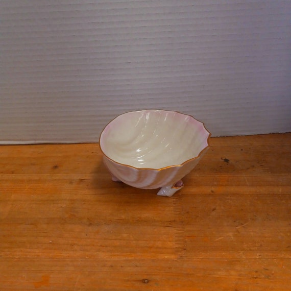 Belleek Retrospect Shell Sugar Bowl, Shell Jewelry Di… - Gem