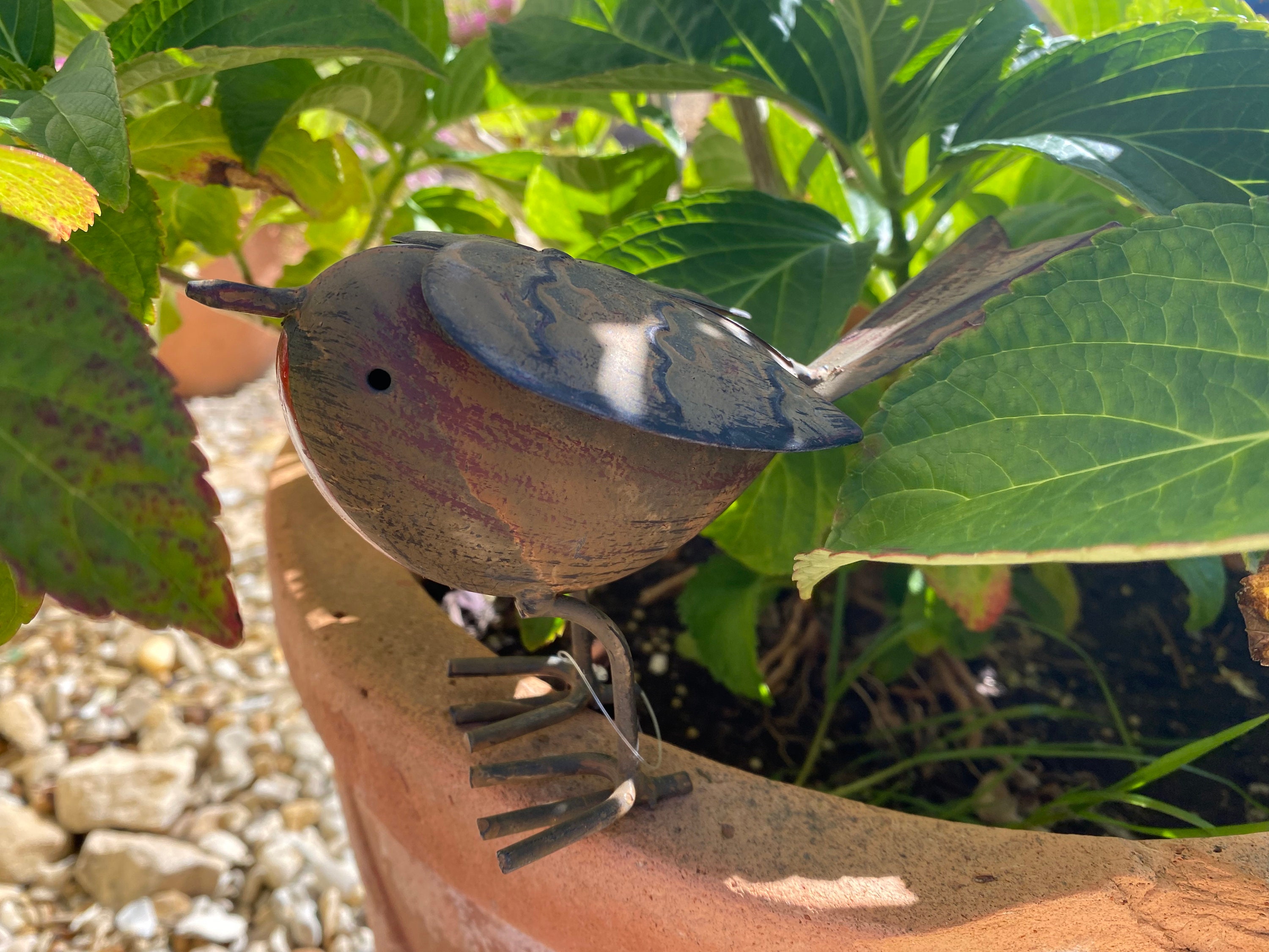 Tin Robin Statue Hand Painted Metal Outdoor Ornament Decoration Bird ...