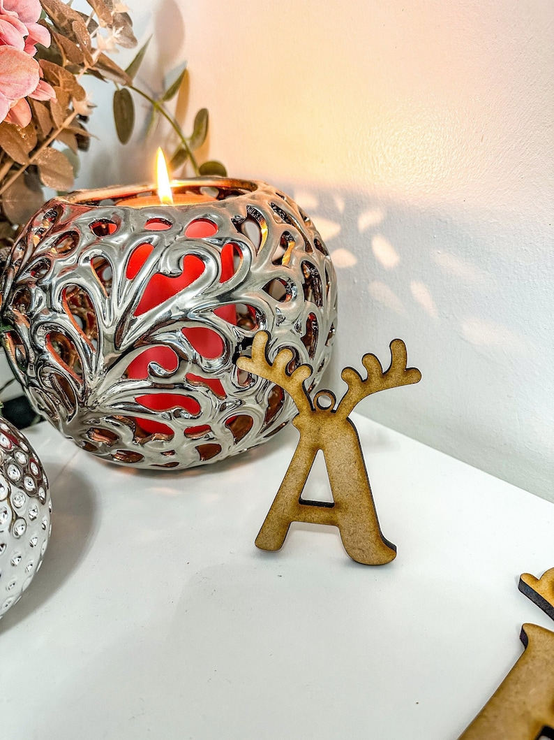 Alfabeto navideño de madera con forma de cuerno: Letras para decorar el ...