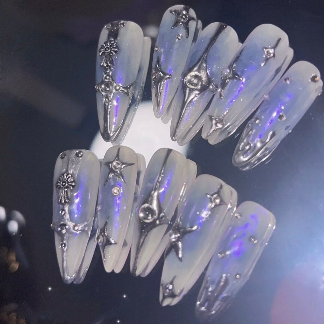 Metal Silver Press on Nails Y2k Style Press on Nails Mini Rhinestone ...