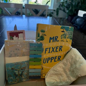 Summer Romance Book Box - Mr. Fixer Upper - Etsy