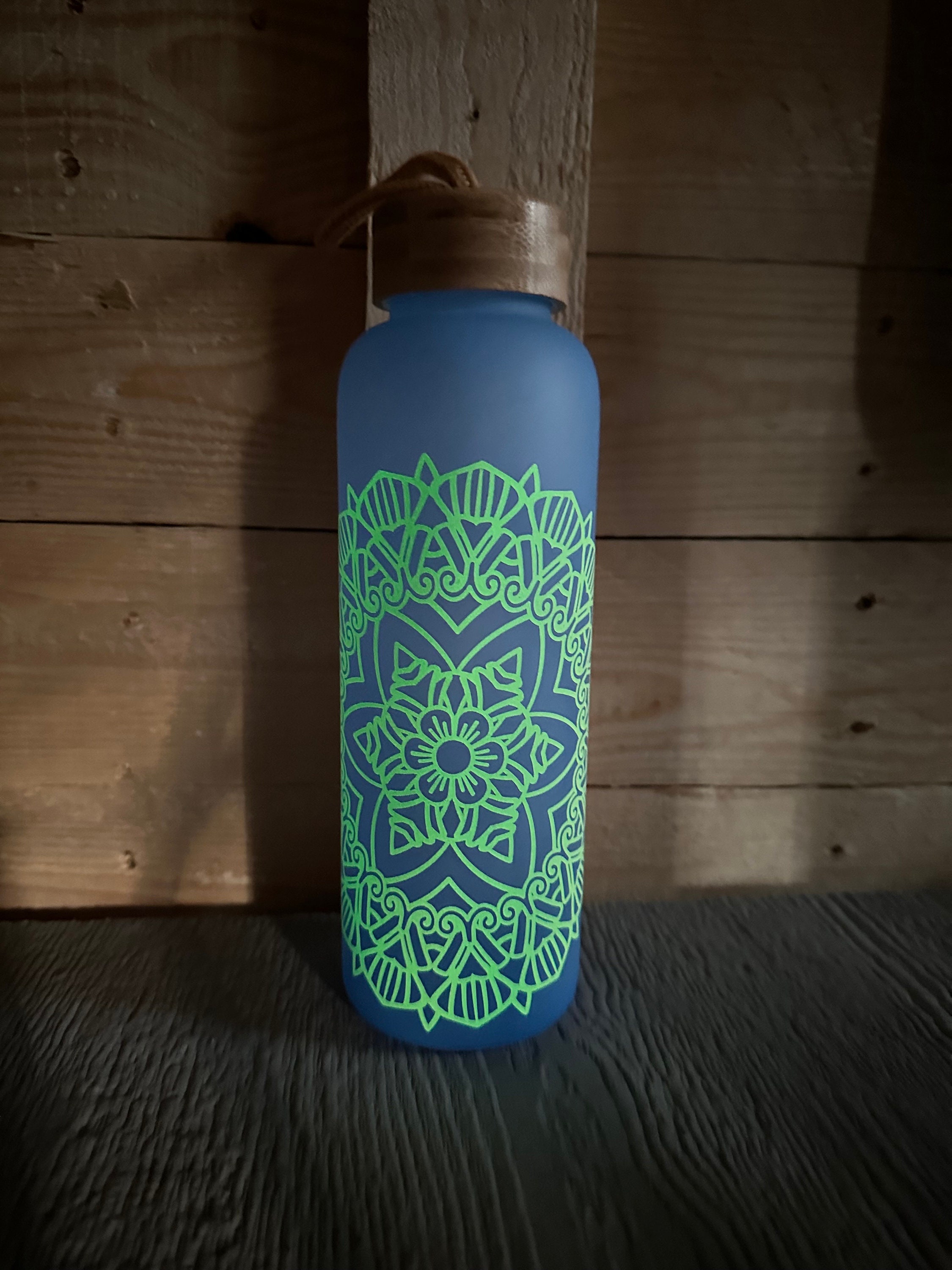 25 Oz Glass Water Bottle Glow in the Dark Mandela Design Green on Blue ...