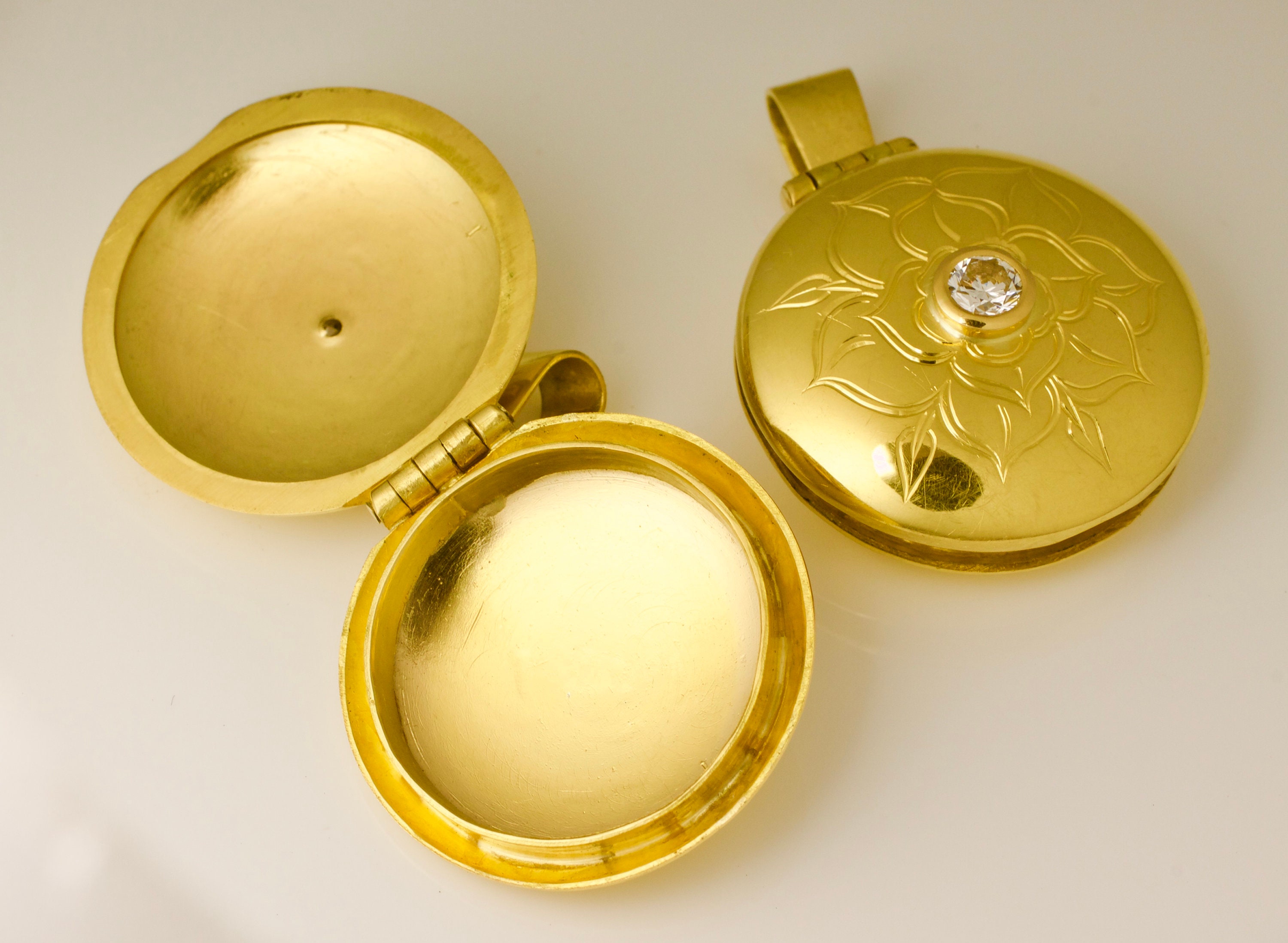 Gold Lotus Flower Locket - Etsy