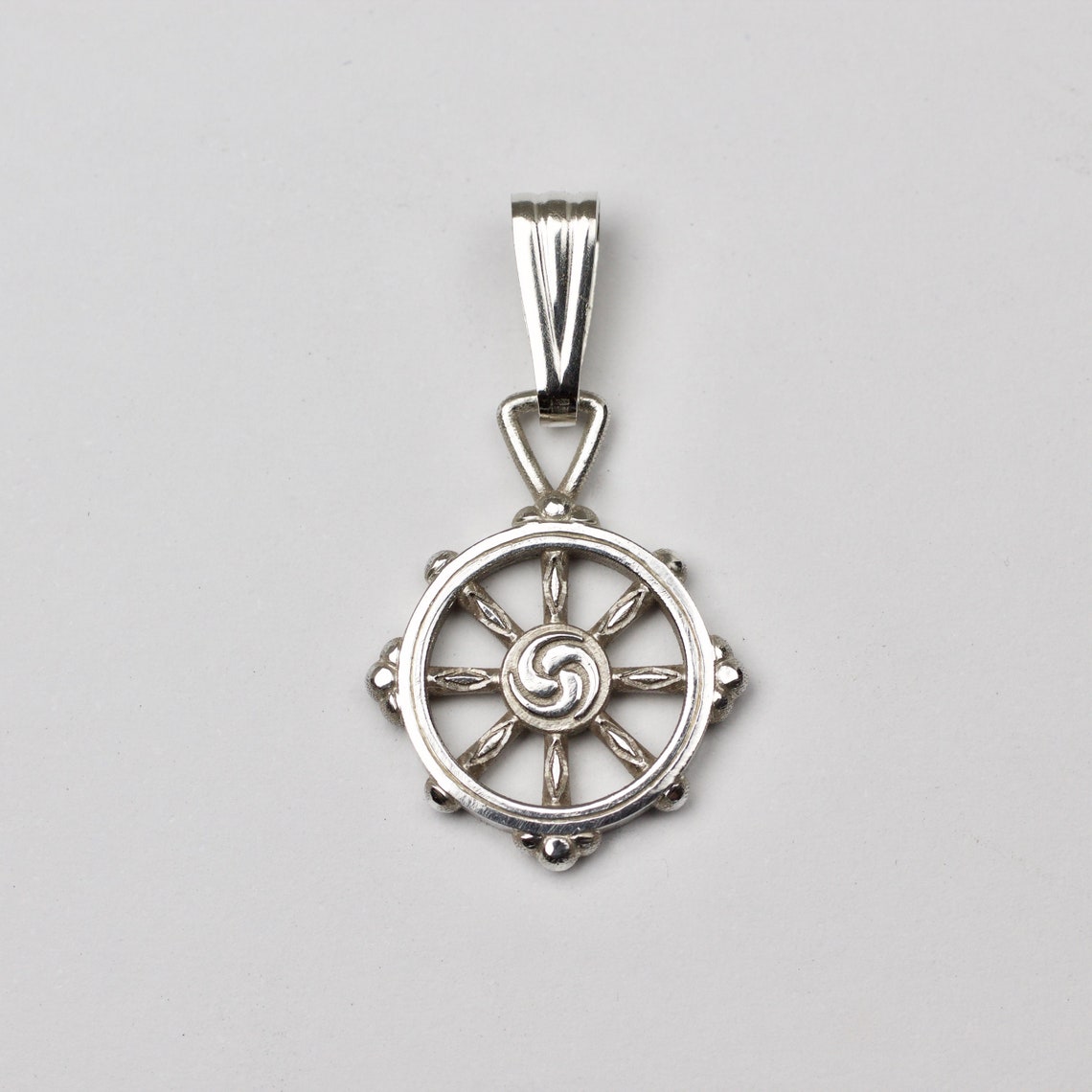 Dharmachakra Pendant Wheel of Dharma Pendant Buddhist - Etsy