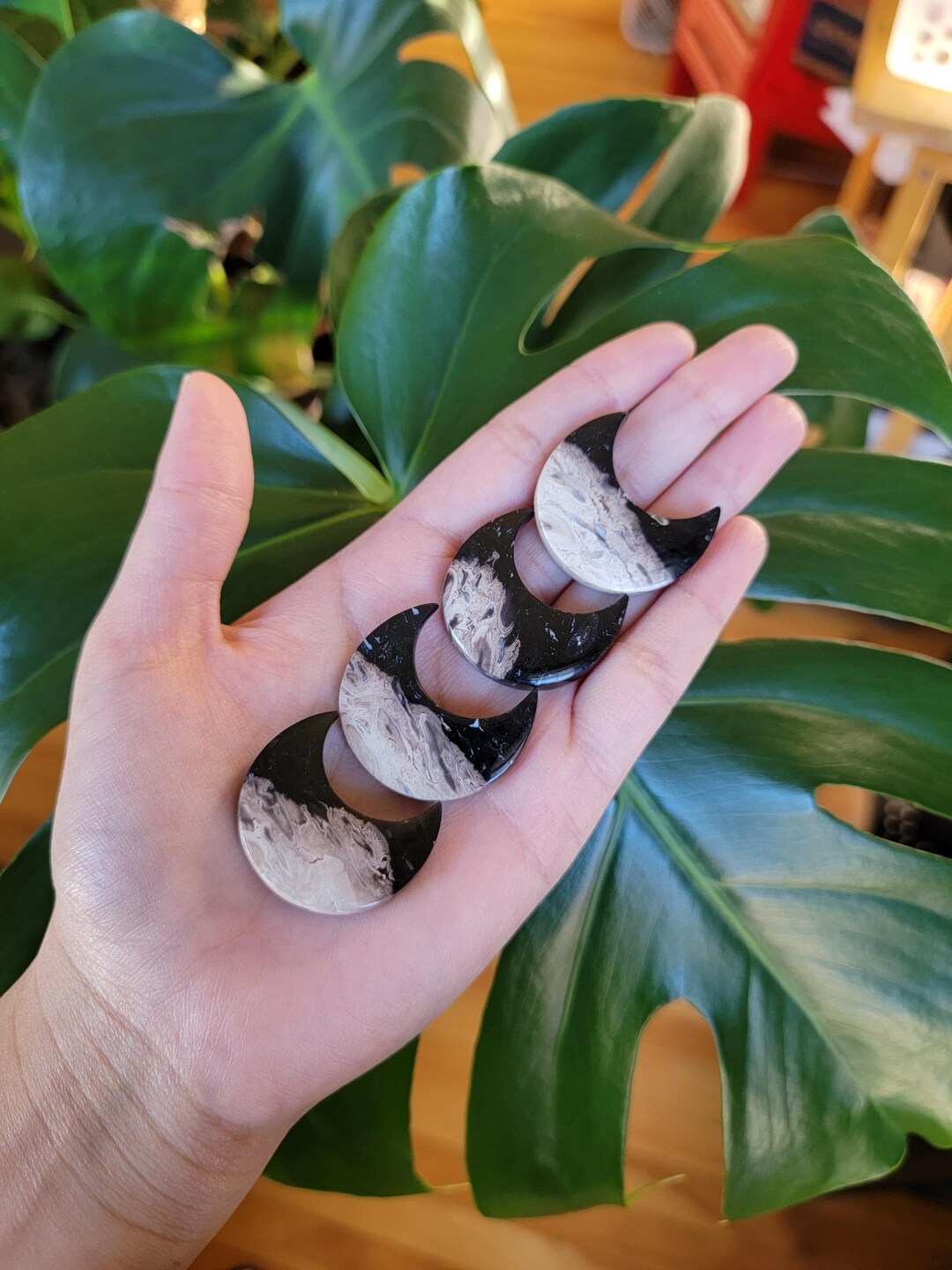Mini Palm Root Moon Carvings | Healing Crystal & Stone | Reiki Healing ...