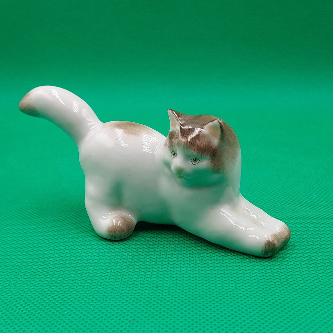 VINTAGE ZSOLNAY CAT- Porcelain Cat Figurine- by András Sinko- Hungarian ...