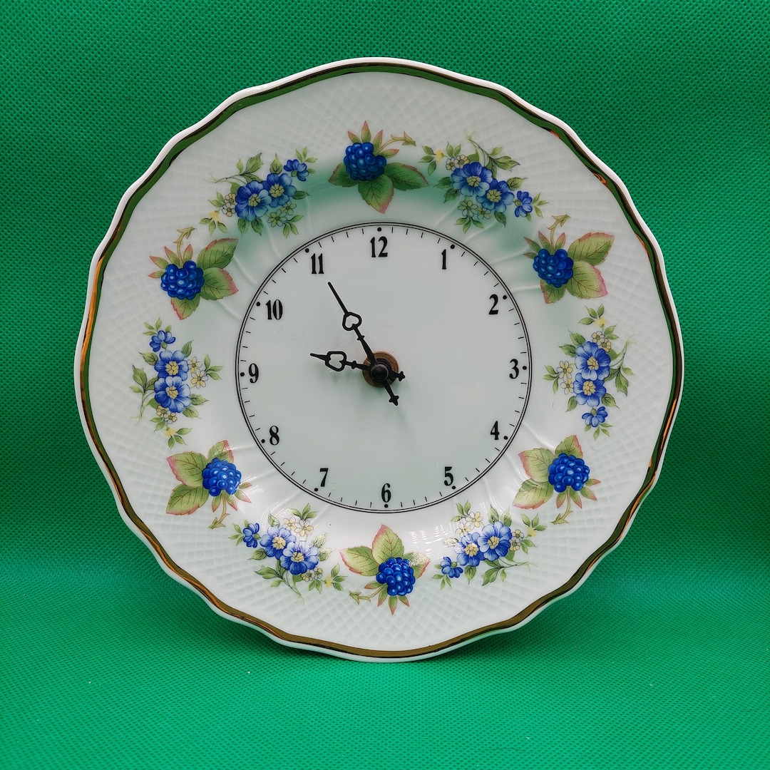 WALL PLATE CLOCK vintage Porcelain Wall Clock Hungary Hollóháza ...