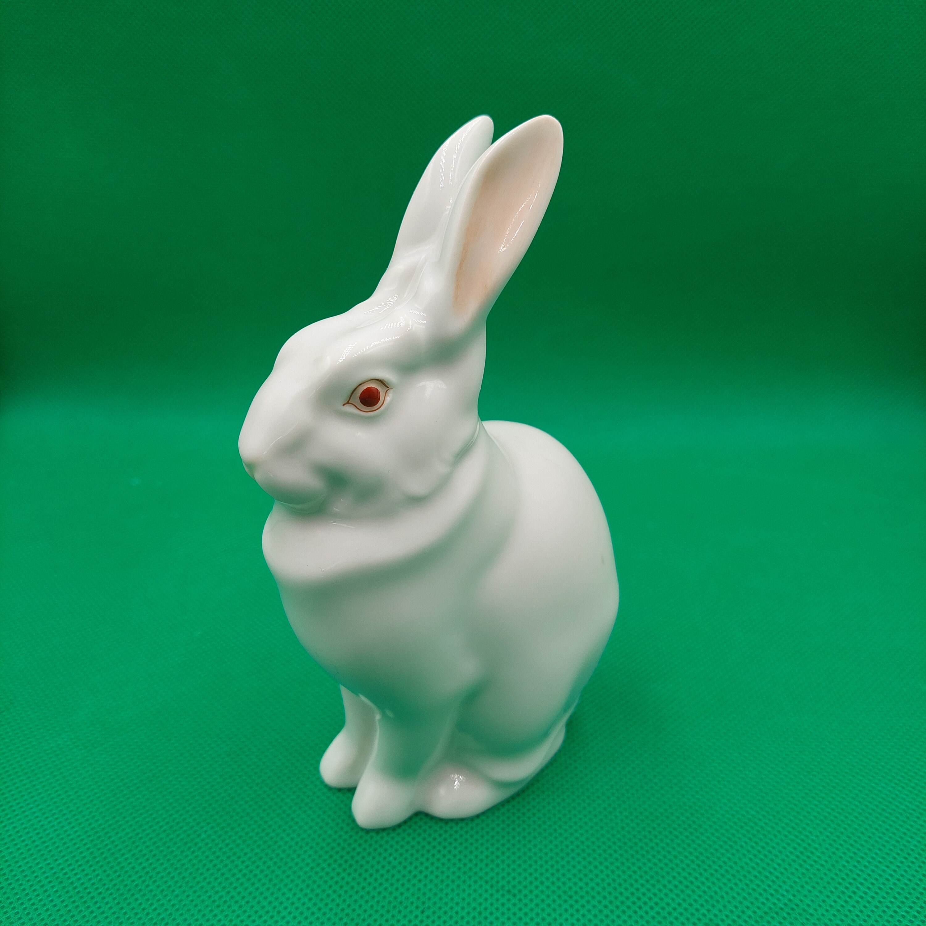 VINTAGE WHITE BUNNY Mid-century Porcelain Rabbit With Red Eyes Hungary ...