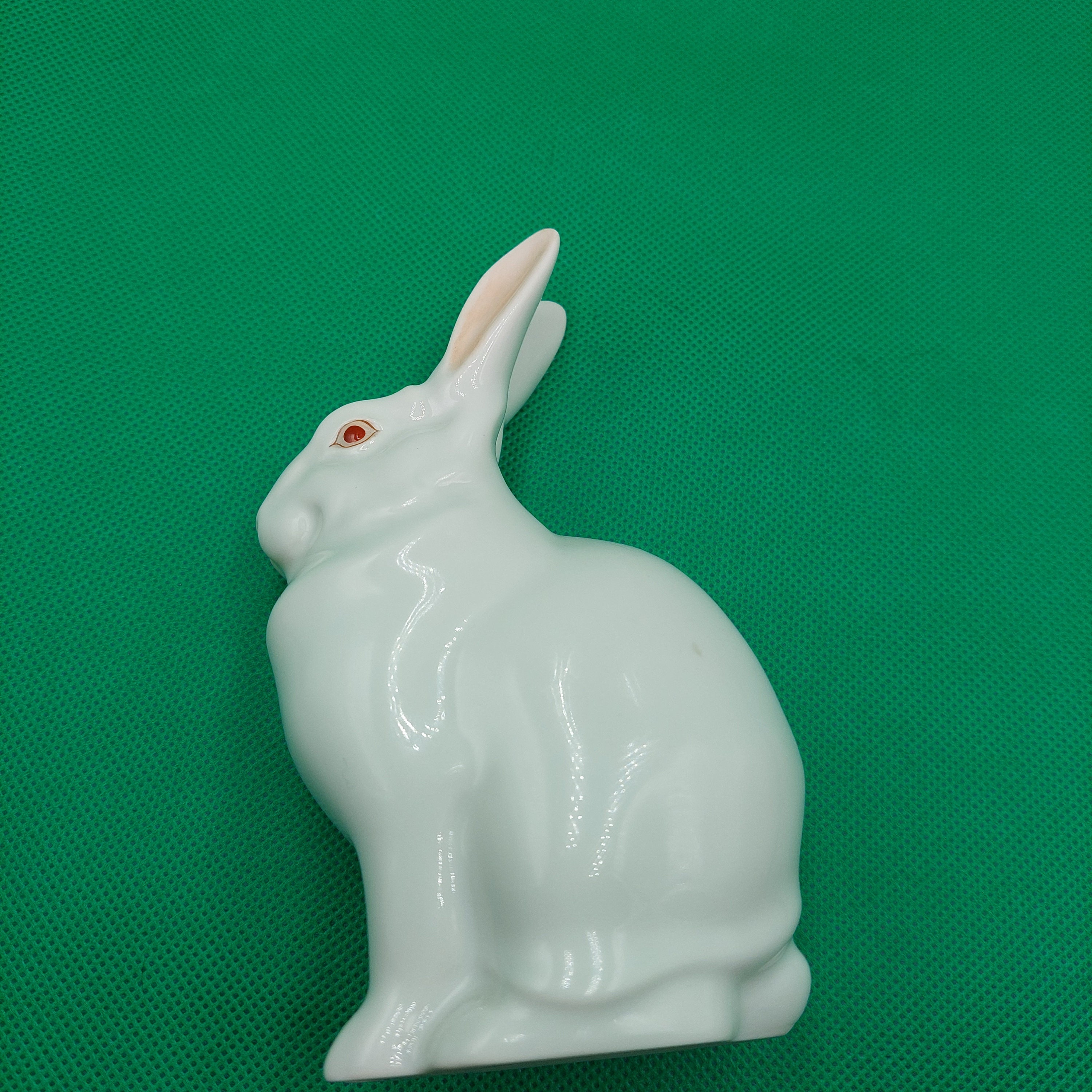 VINTAGE WHITE BUNNY Mid-century Porcelain Rabbit With Red Eyes Hungary ...