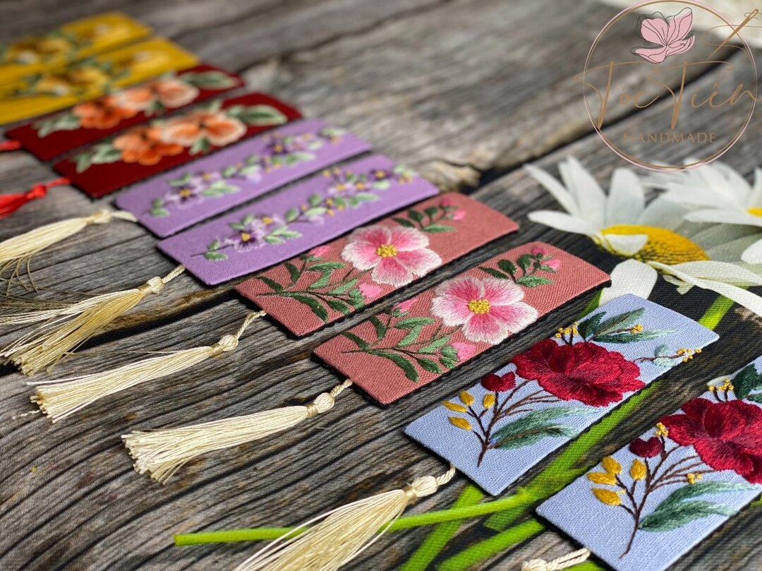 Flower Hand Embroidered Bookmark / Handmade Flower Embroidery Bookmarks ...