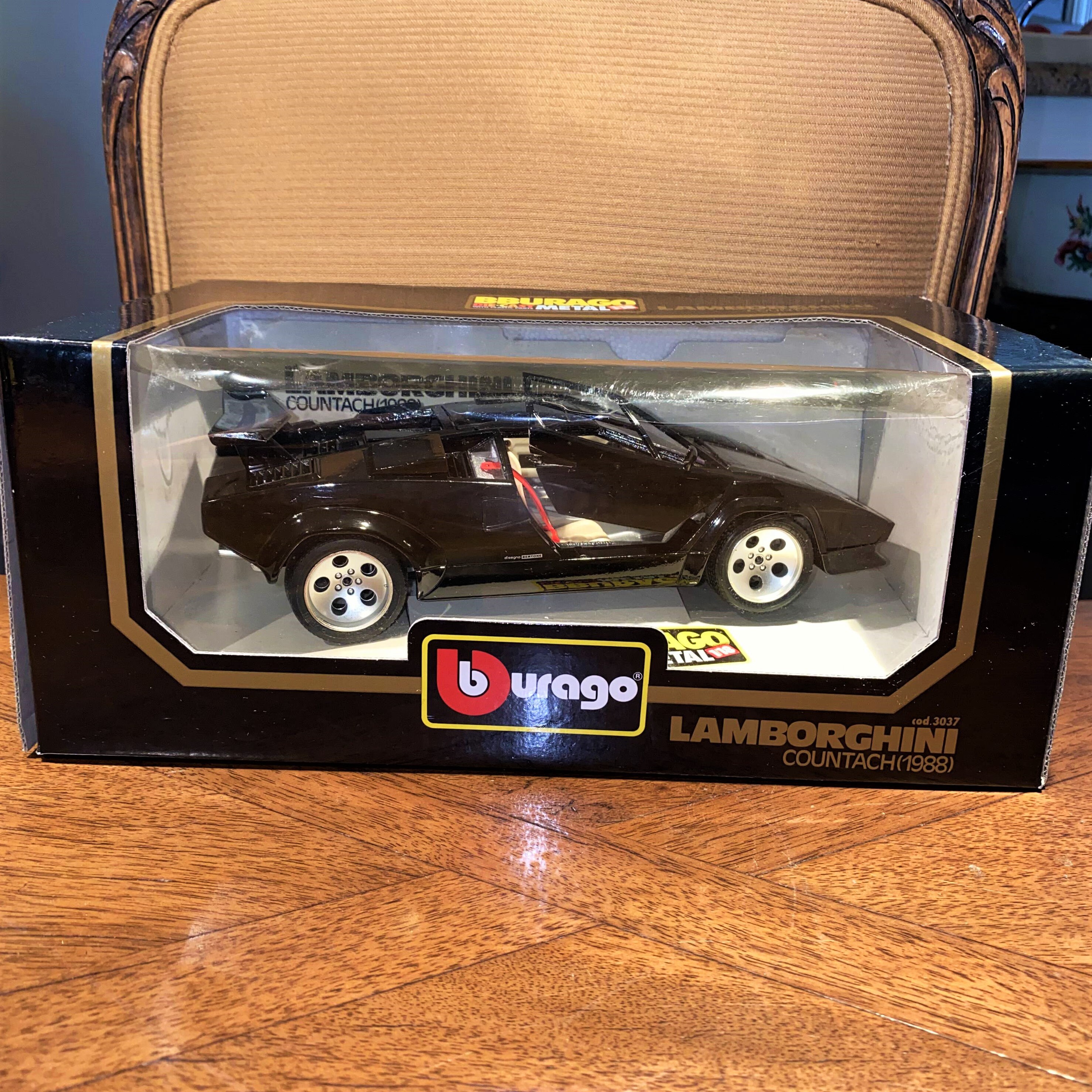 Bburago Lamborghini Countach 1988 Black Die Cast Metal Model Car 1/18 ...