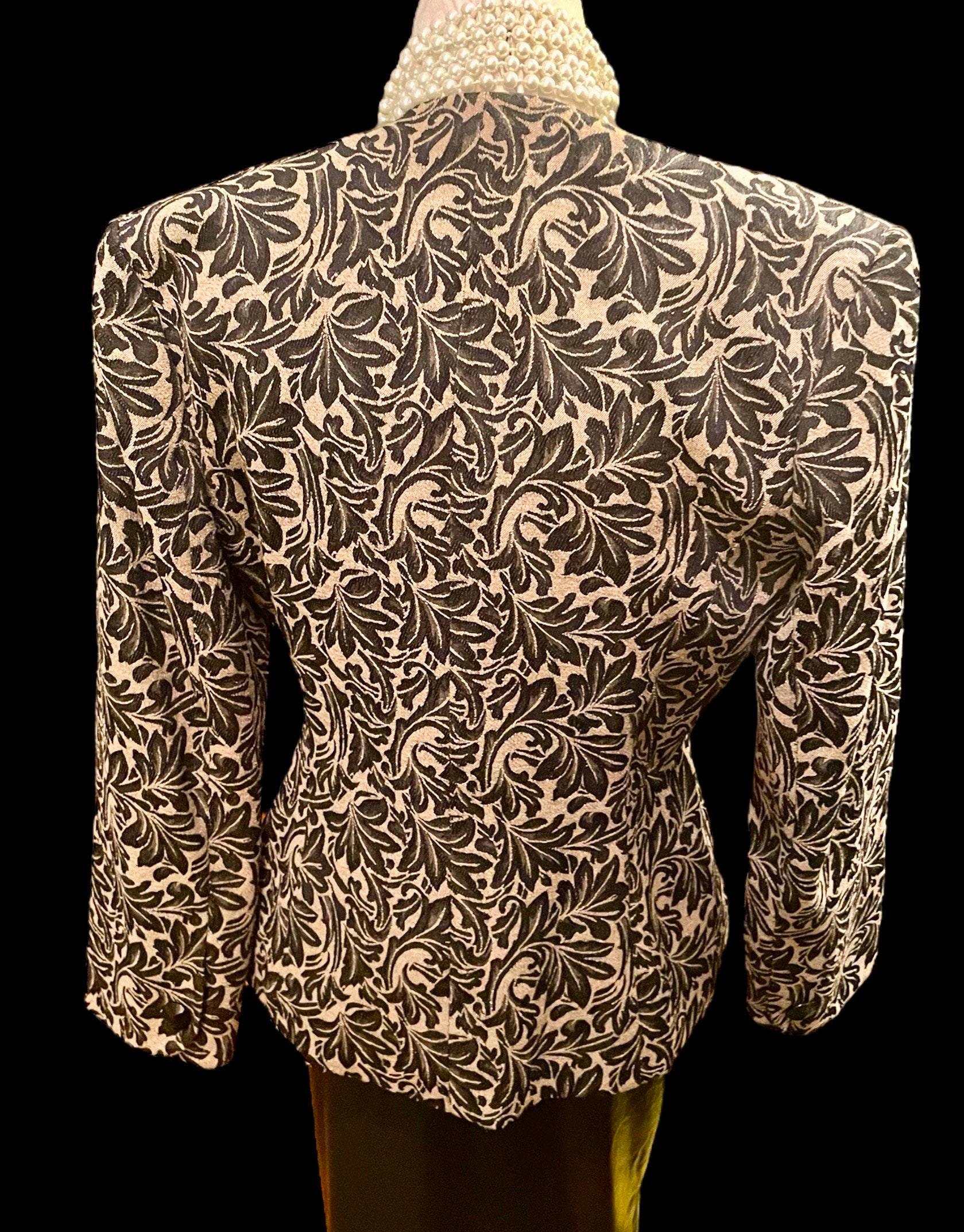 Vintage 1980's Jacket Vintage Label Intrigue Beige Jacquard Fabric With ...