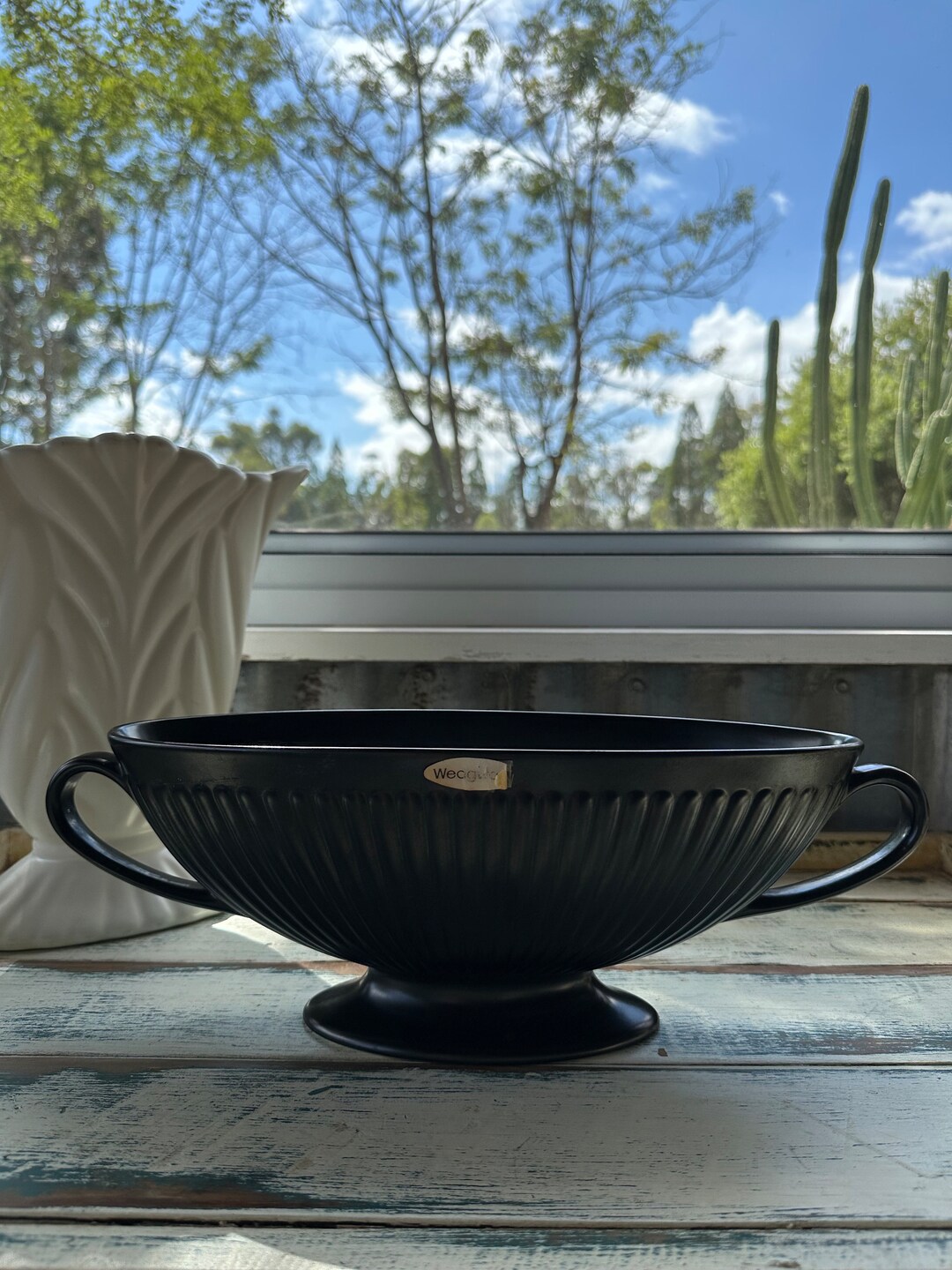 Wedgwood Etruria and Barlaston Black Moonstone Fluted Ribbed Trophy ...