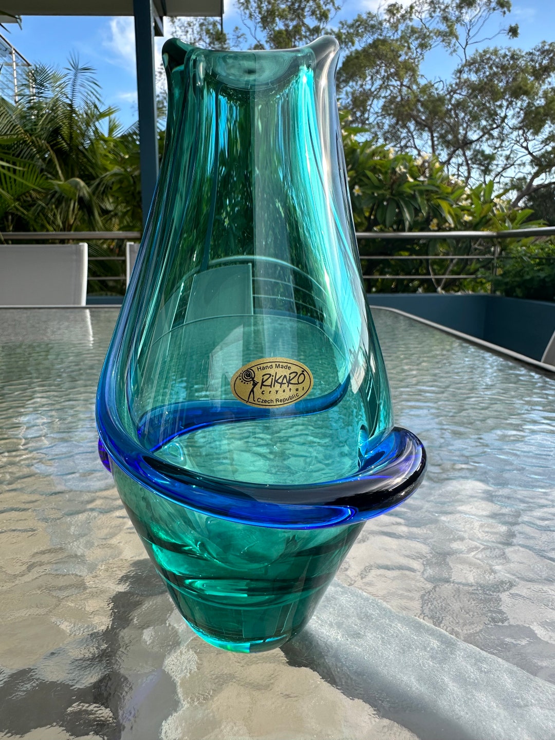 Crystal Vase, Rikaro Hand Made Art Glass Crystal Vase Made in Czech Republic, Cobalt Blue Swirl ...