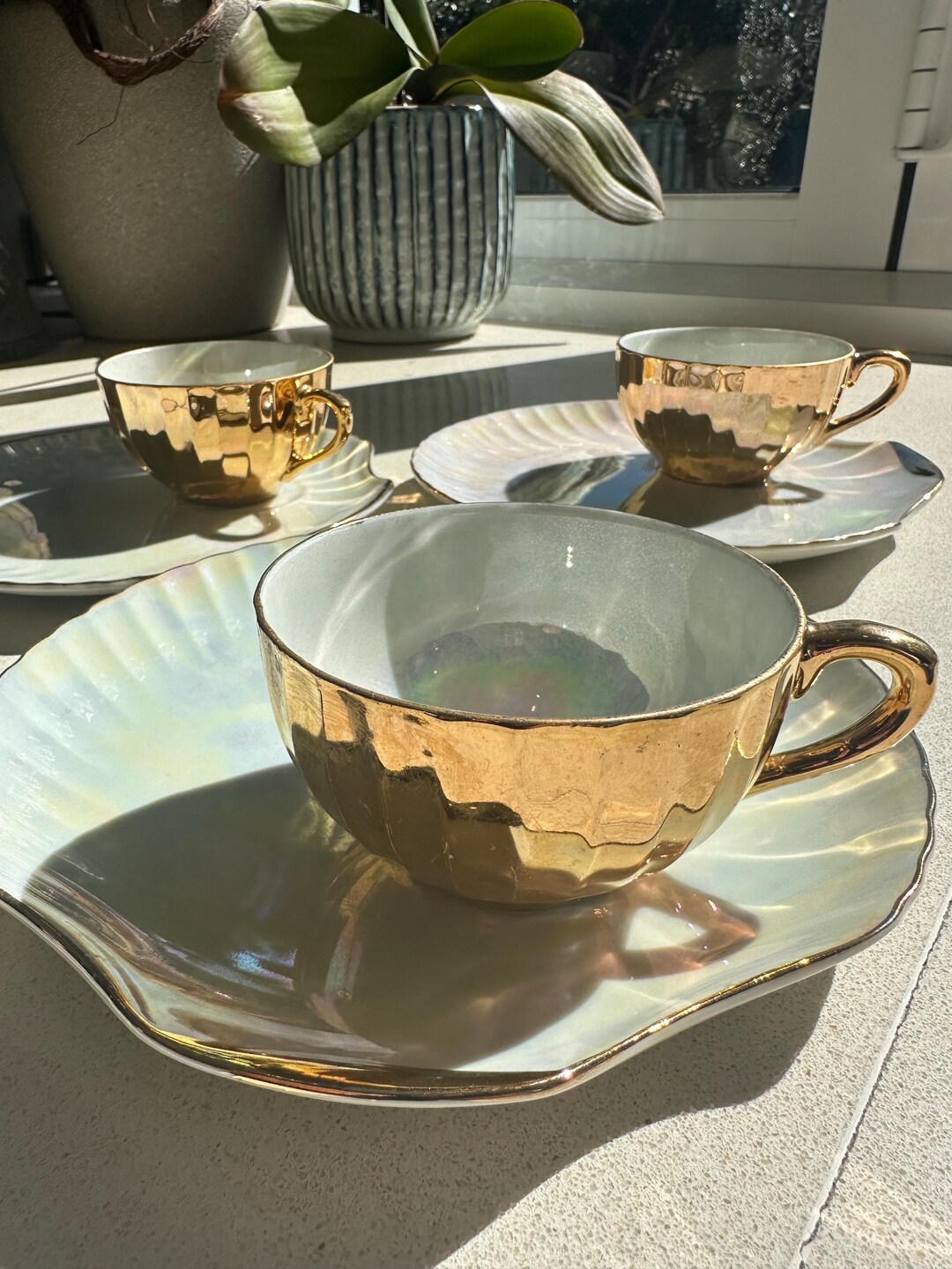 Gold & Lustreware Tea Cups St Kilda Australia Tea Cups, Plates 3 ...