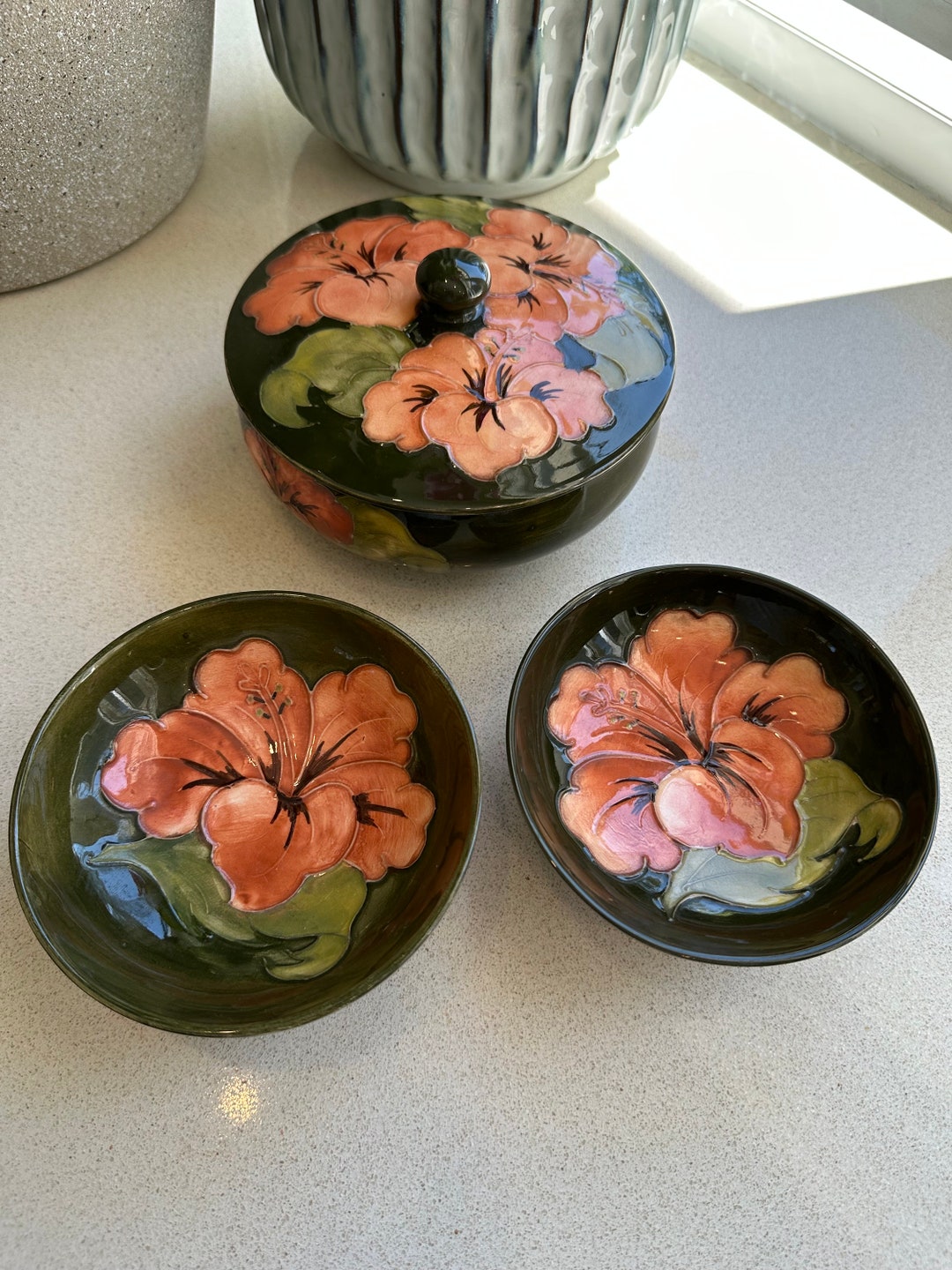 Moorcroft Green and Coral Hibiscus Bowl With Lid and 2 Matching Bowls ...
