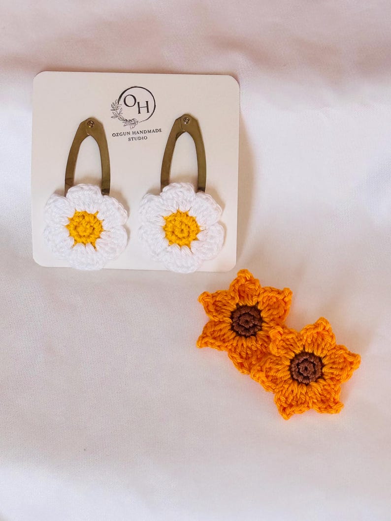 Crochet Daisy Hair Clip Pair, Floral Snap Clips, Detachable Flower Clip ...