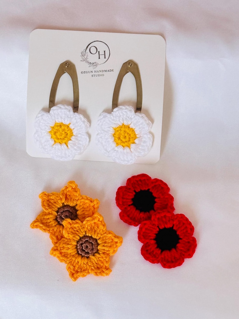 Crochet Daisy Hair Clip Pair, Floral Snap Clips, Detachable Flower Clip ...