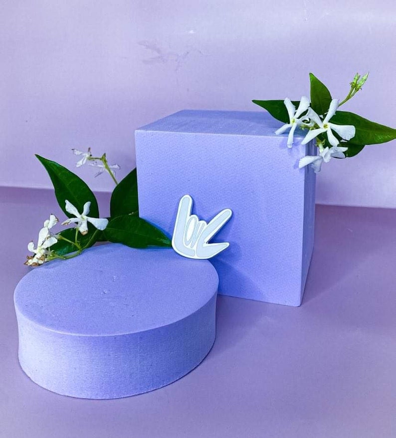 Auslan ‘I Love You’ Enamel Pins / Rainbow, Gold, Silver, Bronze ...