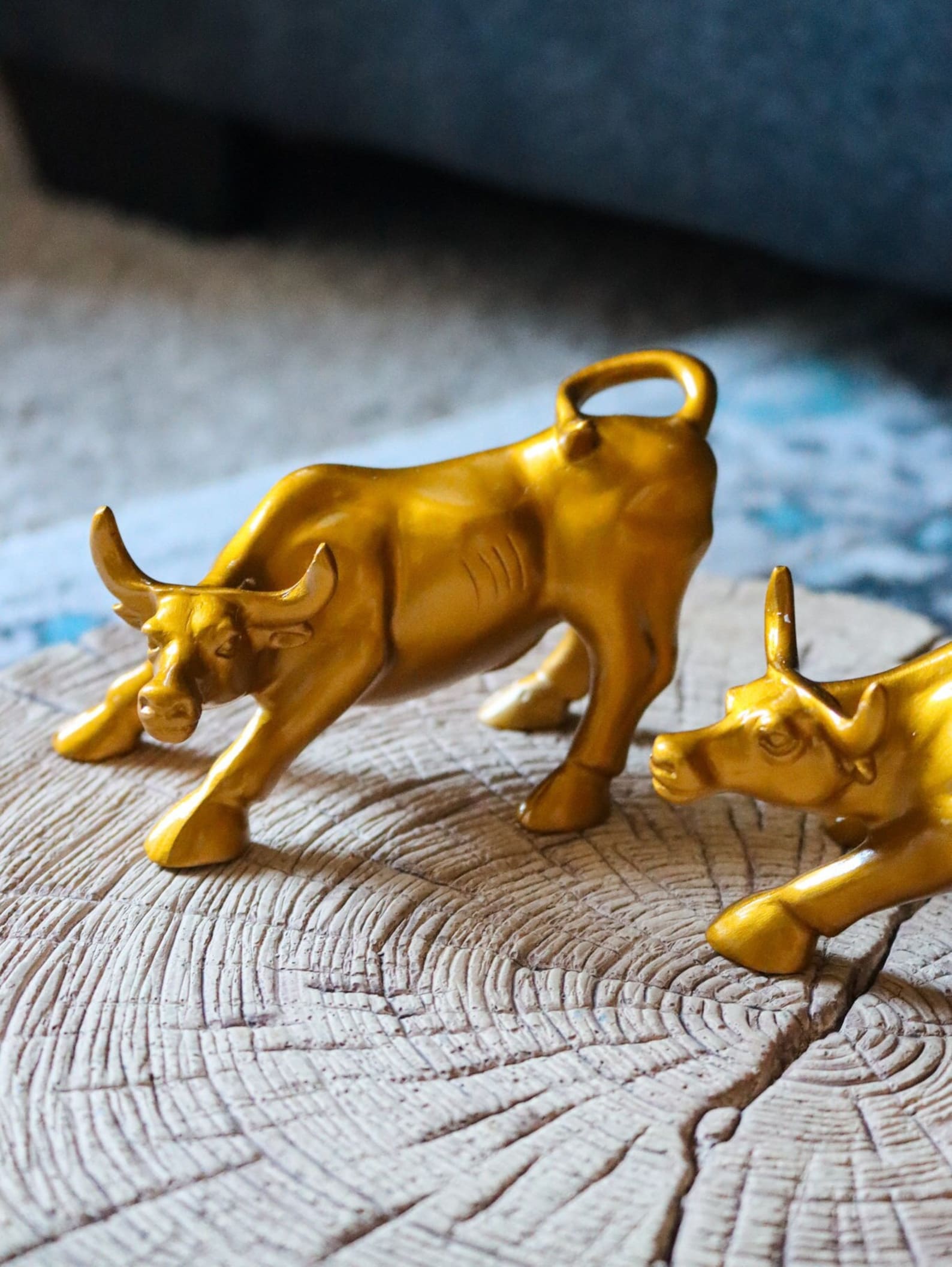 Wall Street Bull Figurine, Charging Bull, Desk Decor, Christmas Gift ...